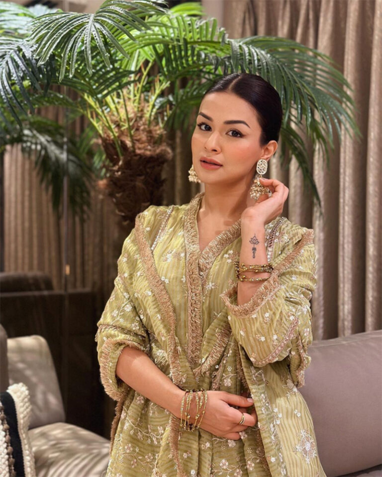 Avneet Kaur Biography 2025, Net Worth, Height, Age, Boyfriend, Family ...