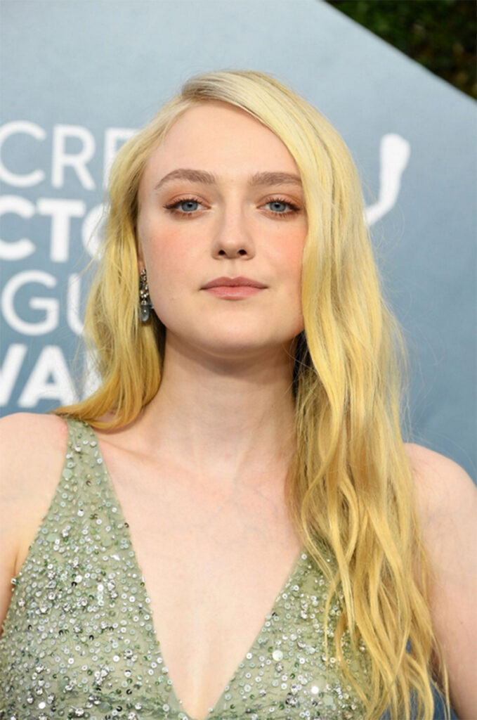 Dakota Fanning Biography 2025 Age, Height, Weight, Born, Net Worth, Salary & More - Browvopetshop