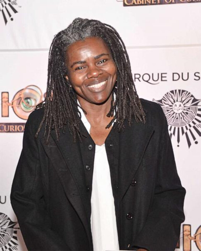 Tracy Chapman Biography 2025 Age, Height, Weight, Net Worth, Salary, Born, Siblings, Education ...